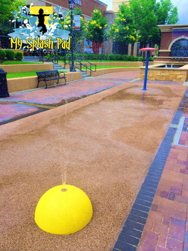 Shadow Lake Towne Center in Papillion, NE Splashed by My Splash Pad